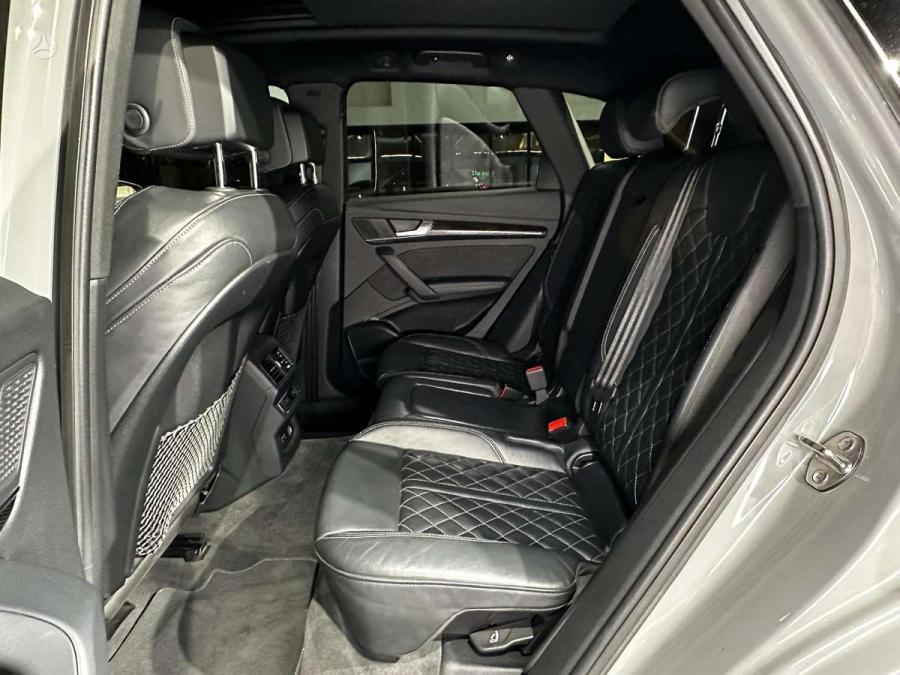 Pelēks Audi SQ5 2021 Viļņa, ar dzinēja tilpumu 2.97 L un nobraukumu 87 tūkst. km par 36900 €, foto 13 vietnē AUTOMOTO.COM.LV