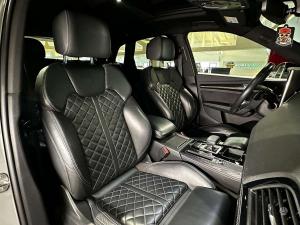 Pelēks Audi SQ5 2021 Viļņa, ar dzinēja tilpumu 2.97 L un nobraukumu 87 tūkst. km par 36900 €, foto 18 vietnē AUTOMOTO.COM.LV