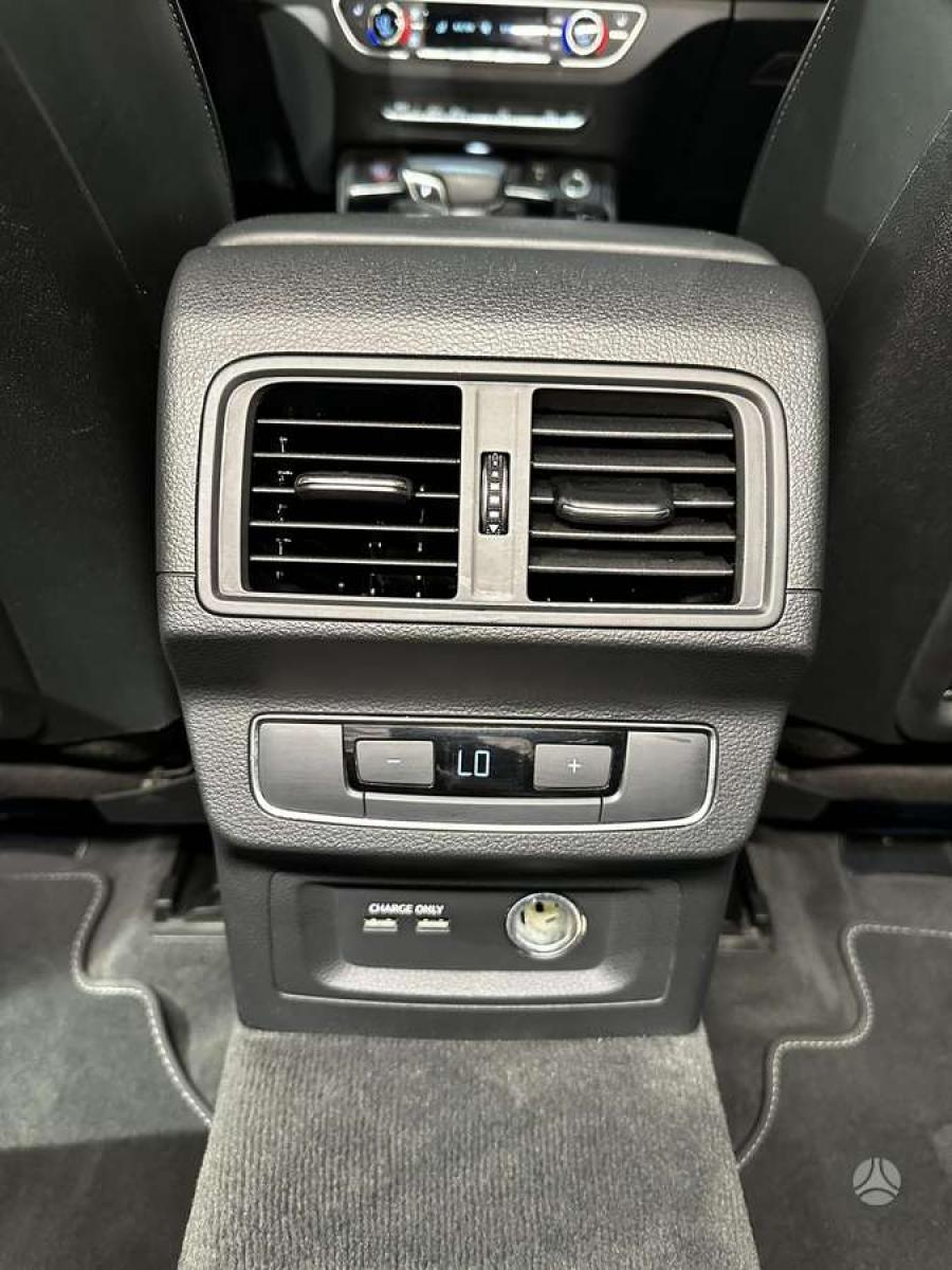 Pelēks Audi SQ5 2021 Viļņa, ar dzinēja tilpumu 2.97 L un nobraukumu 87 tūkst. km par 36900 €, foto 22 vietnē AUTOMOTO.COM.LV