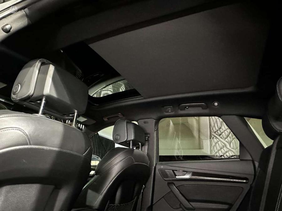 Pelēks Audi SQ5 2021 Viļņa, ar dzinēja tilpumu 2.97 L un nobraukumu 87 tūkst. km par 36900 €, foto 23 vietnē AUTOMOTO.COM.LV
