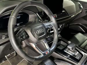 Pelēks Audi SQ5 2021 Viļņa, ar dzinēja tilpumu 2.97 L un nobraukumu 87 tūkst. km par 36900 €, foto 24 vietnē AUTOMOTO.COM.LV