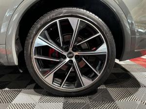 Pelēks Audi SQ5 2021 Viļņa, ar dzinēja tilpumu 2.97 L un nobraukumu 87 tūkst. km par 36900 €, foto 26 vietnē AUTOMOTO.COM.LV