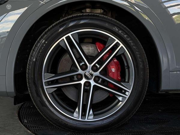 Pelēks Audi SQ5 2021 Kauņa, ar dzinēja tilpumu 2.97 L un nobraukumu 44 tūkst. km par 39990 €, foto 7 vietnē AUTOMOTO.COM.LV