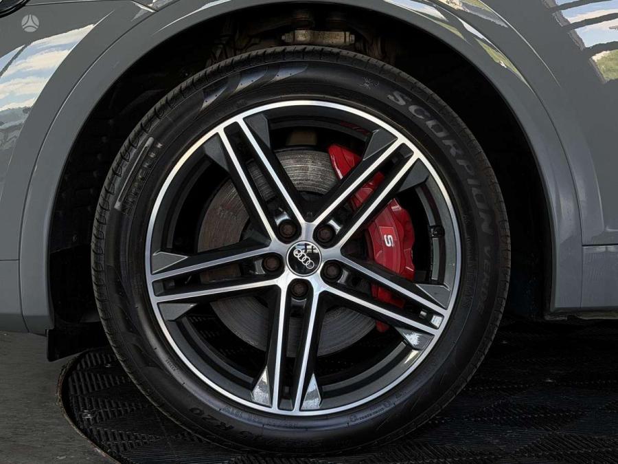 Pelēks Audi SQ5 2021 Kauņa, ar dzinēja tilpumu 2.97 L un nobraukumu 44 tūkst. km par 39990 €, foto 8 vietnē AUTOMOTO.COM.LV