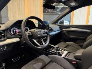 Pelēks Audi SQ5 2021 Kauņa, ar dzinēja tilpumu 2.97 L un nobraukumu 44 tūkst. km par 39990 €, foto 14 vietnē AUTOMOTO.COM.LV