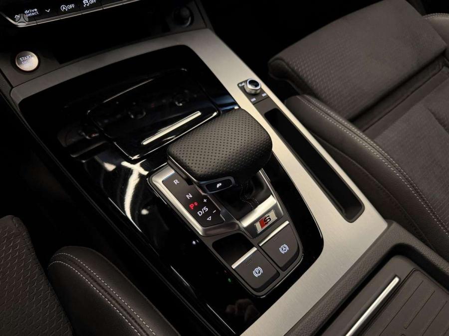 Pelēks Audi SQ5 2021 Kauņa, ar dzinēja tilpumu 2.97 L un nobraukumu 44 tūkst. km par 39990 €, foto 21 vietnē AUTOMOTO.COM.LV