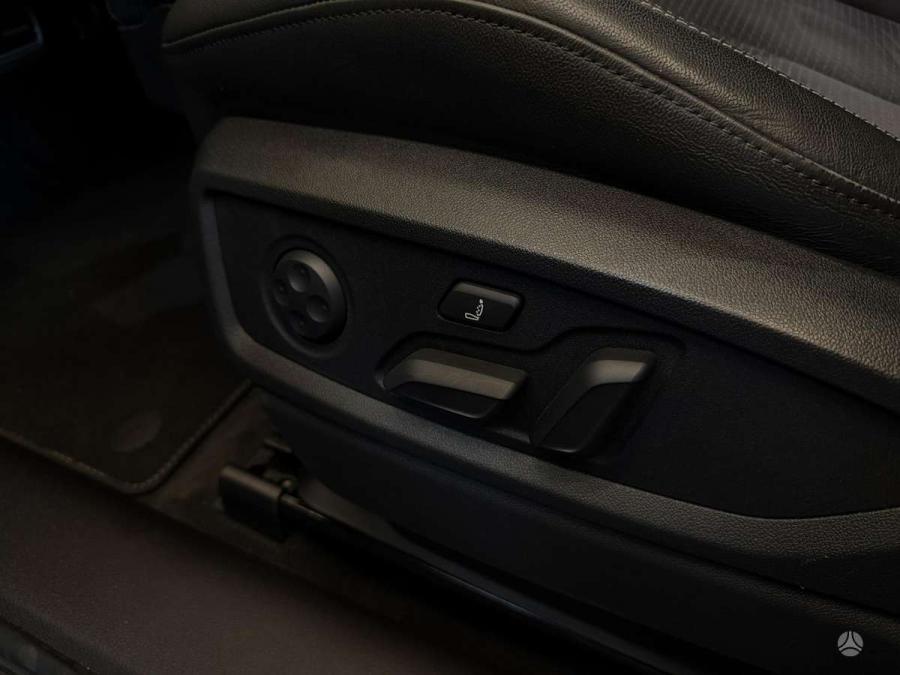 Pelēks Audi SQ5 2021 Kauņa, ar dzinēja tilpumu 2.97 L un nobraukumu 44 tūkst. km par 39990 €, foto 29 vietnē AUTOMOTO.COM.LV