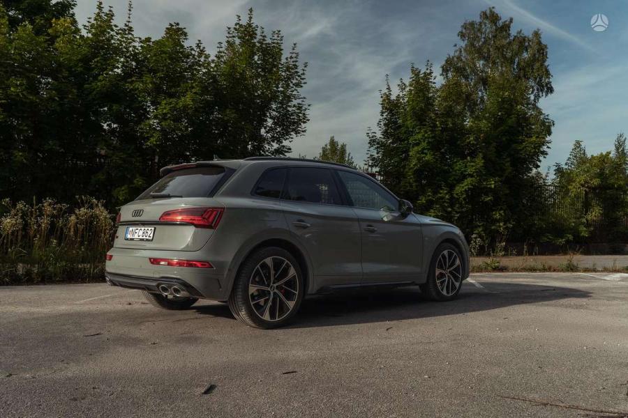 Grey Audi SQ5 2021 in Panevezys, with an engine capacity of 3.00 L and mileage of 92 thousand km for 44000 €, photo 8 on AUTOMOTO.COM.LV