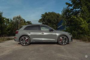 Grey Audi SQ5 2021 in Panevezys, with an engine capacity of 3.00 L and mileage of 92 thousand km for 44000 €, photo 10 on AUTOMOTO.COM.LV