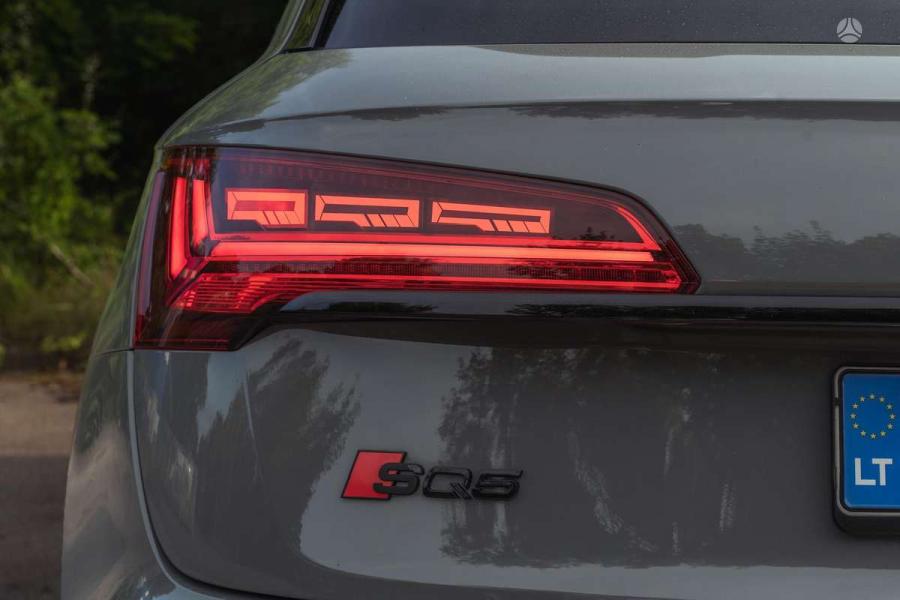 Grey Audi SQ5 2021 in Panevezys, with an engine capacity of 3.00 L and mileage of 92 thousand km for 44000 €, photo 16 on AUTOMOTO.COM.LV