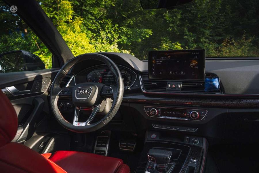 Grey Audi SQ5 2021 in Panevezys, with an engine capacity of 3.00 L and mileage of 92 thousand km for 44000 €, photo 33 on AUTOMOTO.COM.LV