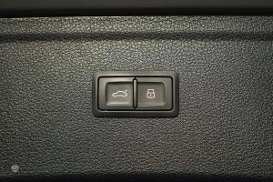 Grey Audi SQ5 2021 in Panevezys, with an engine capacity of 3.00 L and mileage of 92 thousand km for 44000 €, photo 40 on AUTOMOTO.COM.LV