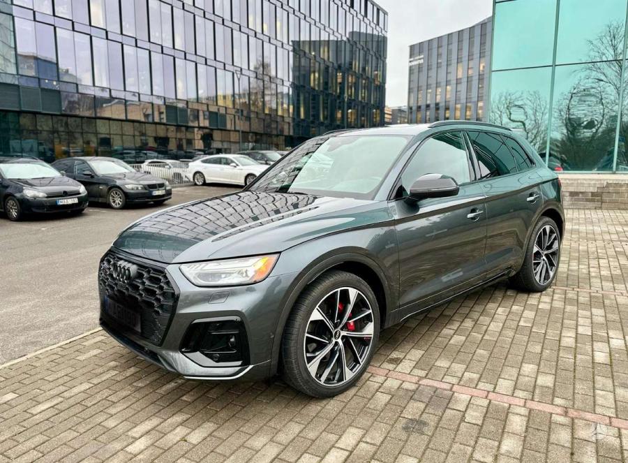 Grey Audi SQ5 2022 in Vilnius, with an engine capacity of 3.00 L and mileage of 45 thousand km for 47500 €, photo 3 on AUTOMOTO.COM.LV