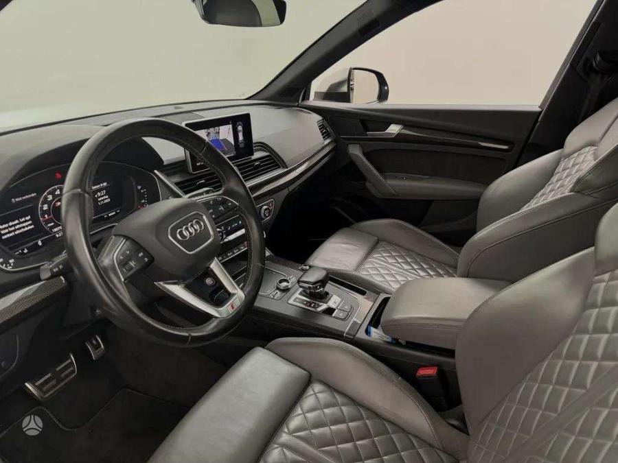Violet Audi SQ5 2018 in Jelgava, with an engine capacity of 3.00 L and mileage of 180 thousand km for 29700 €, photo 4 on AUTOMOTO.COM.LV