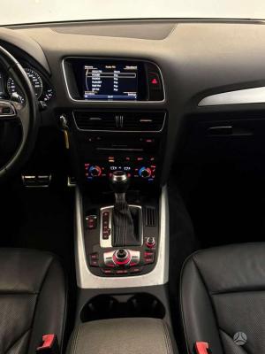 Balts Audi SQ5 2014 Marijampole, ar dzinēja tilpumu 2.97 L un nobraukumu 282 tūkst. km par 13500 €, foto 18 vietnē AUTOMOTO.COM.LV