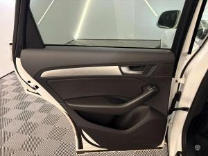 Balts Audi SQ5 2014 Marijampole, ar dzinēja tilpumu 2.97 L un nobraukumu 282 tūkst. km par 13500 €, foto 19 vietnē AUTOMOTO.COM.LV