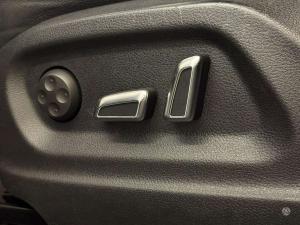 Balts Audi SQ5 2014 Marijampole, ar dzinēja tilpumu 2.97 L un nobraukumu 282 tūkst. km par 13500 €, foto 23 vietnē AUTOMOTO.COM.LV