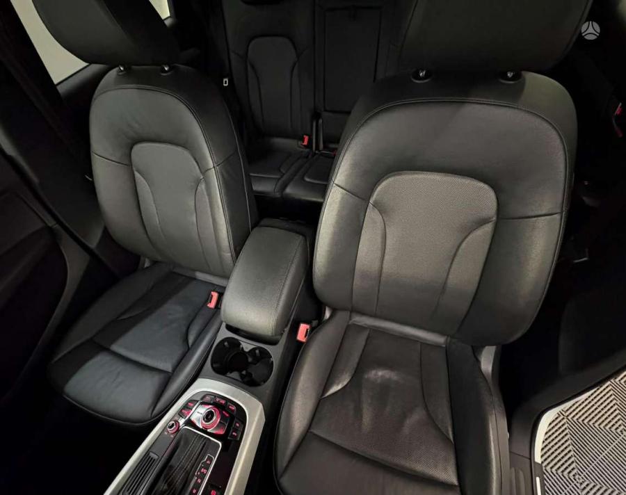 Balts Audi SQ5 2014 Marijampole, ar dzinēja tilpumu 2.97 L un nobraukumu 282 tūkst. km par 13500 €, foto 25 vietnē AUTOMOTO.COM.LV