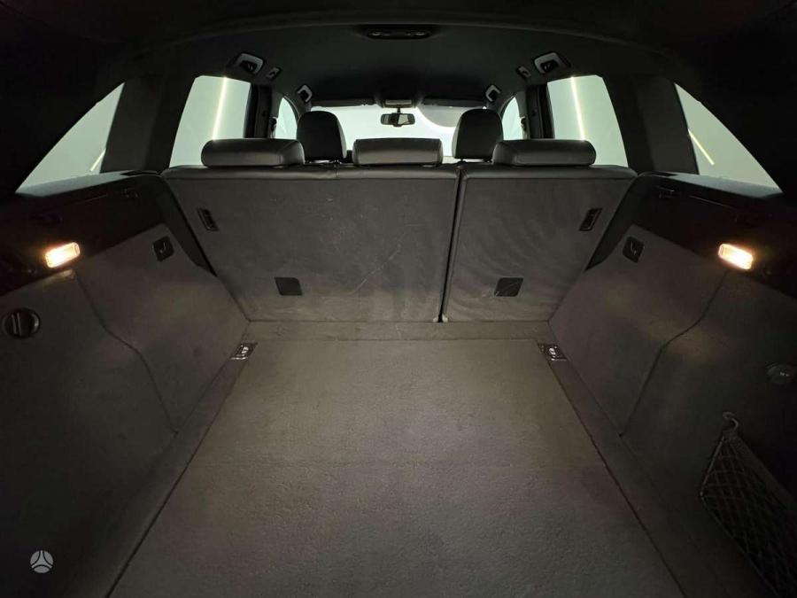 Balts Audi SQ5 2014 Marijampole, ar dzinēja tilpumu 2.97 L un nobraukumu 282 tūkst. km par 13500 €, foto 26 vietnē AUTOMOTO.COM.LV