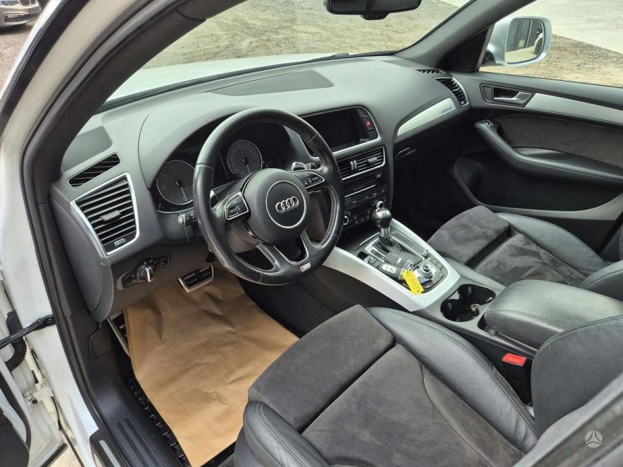 White Audi SQ5 2015 in Utena, with an engine capacity of 2.97 L and mileage of 253 thousand km for 13990 €, photo 19 on AUTOMOTO.COM.LV