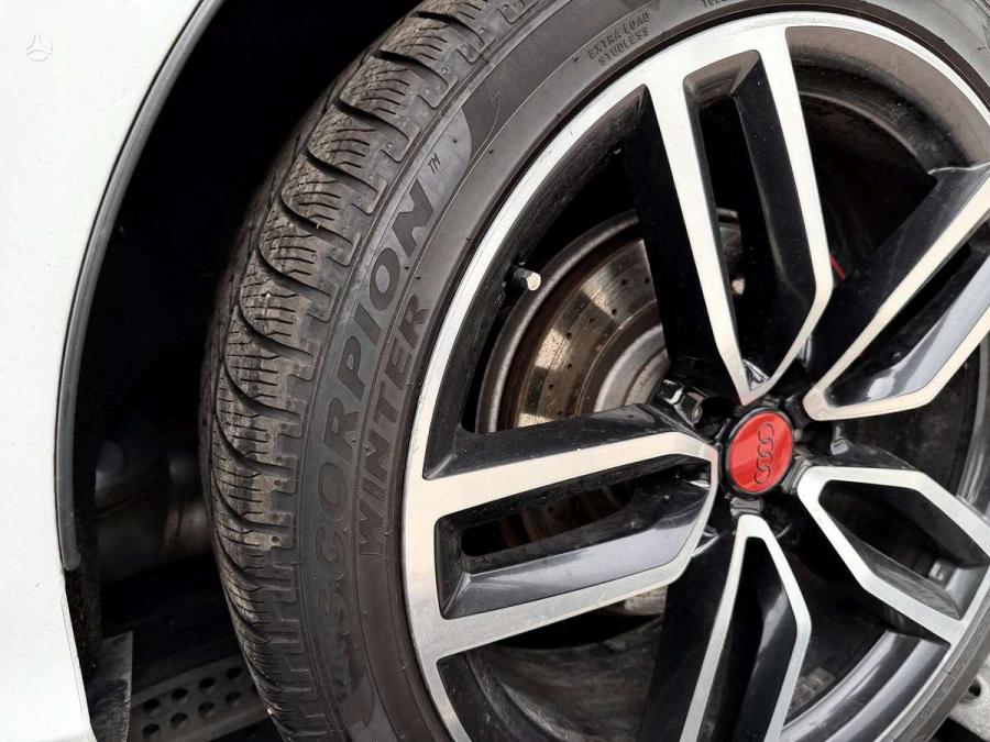 Balts Audi SQ5 2016 Utena, ar dzinēja tilpumu 2.97 L un nobraukumu 217 tūkst. km par 14950 €, foto 3 vietnē AUTOMOTO.COM.LV