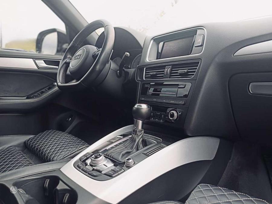 Balts Audi SQ5 2016 Utena, ar dzinēja tilpumu 2.97 L un nobraukumu 217 tūkst. km par 14950 €, foto 50 vietnē AUTOMOTO.COM.LV