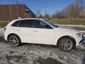 White Audi SQ5 2017 in Mazeikiai, with an engine capacity of 3.00 L and mileage of 257 thousand km for 13900 €, photo 4 on AUTOMOTO.COM.LV