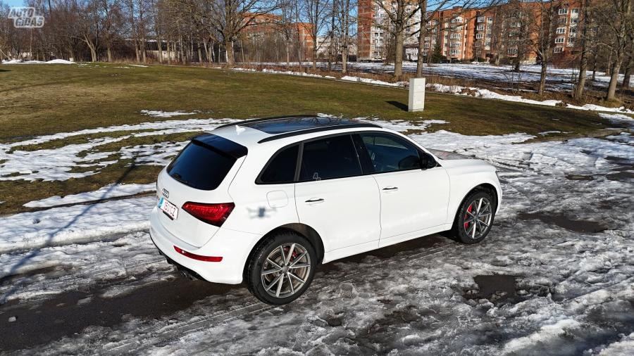 White Audi SQ5 2017 in Mazeikiai, with an engine capacity of 3.00 L and mileage of 257 thousand km for 13900 €, photo 30 on AUTOMOTO.COM.LV