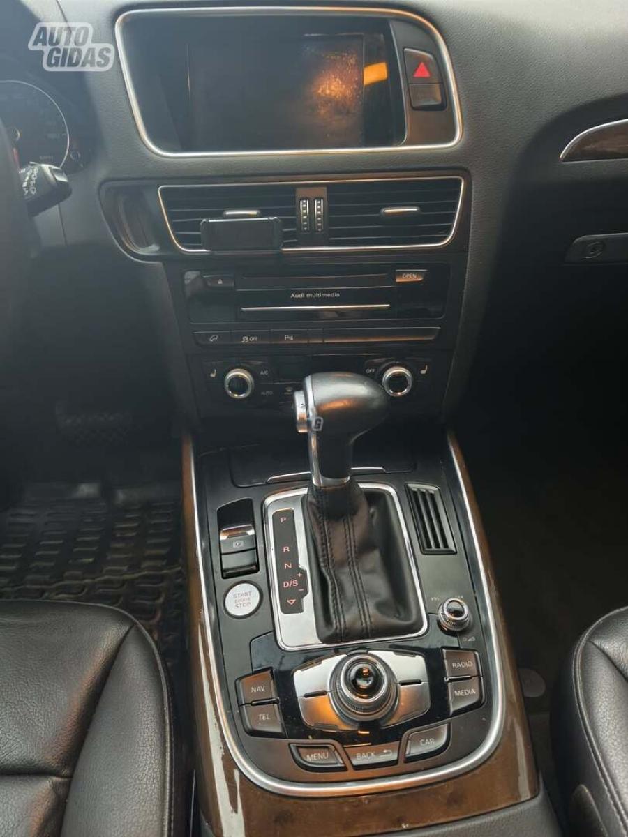 Balts Audi SQ5 2017 Alīta, ar dzinēja tilpumu 2.00 L un nobraukumu 63 tūkst. km par 14500 €, foto 16 vietnē AUTOMOTO.COM.LV