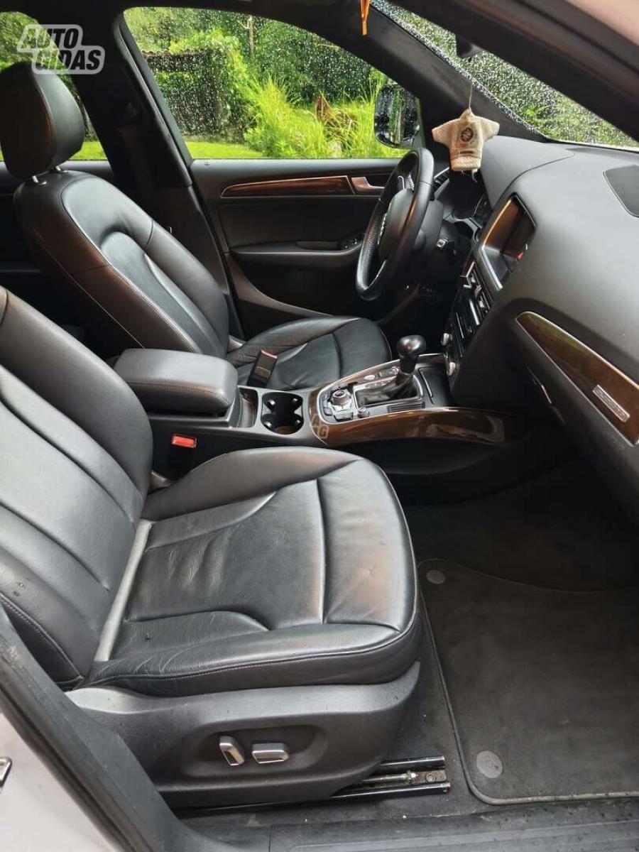 Balts Audi SQ5 2017 Alīta, ar dzinēja tilpumu 2.00 L un nobraukumu 63 tūkst. km par 14500 €, foto 17 vietnē AUTOMOTO.COM.LV