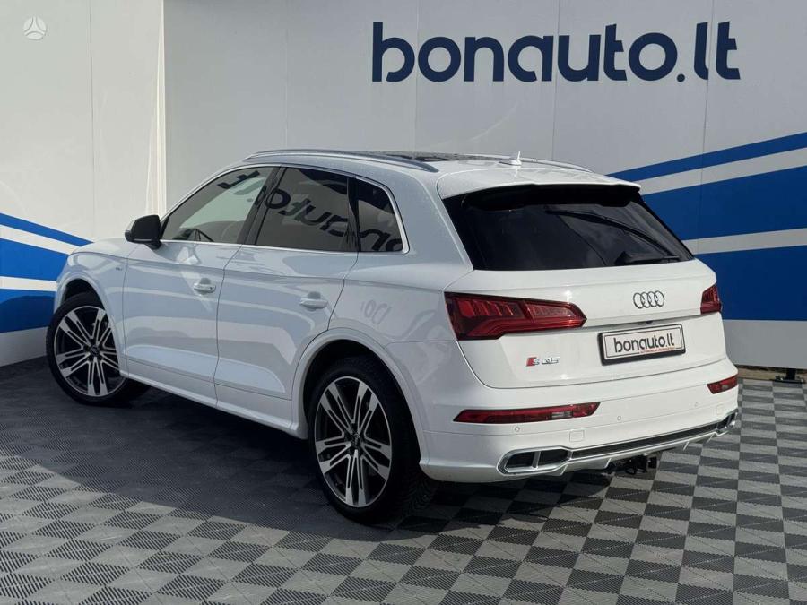 White Audi SQ5 2018 in Kaunas, with an engine capacity of 3.00 L and mileage of 242 thousand km for 23000 €, photo 5 on AUTOMOTO.COM.LV