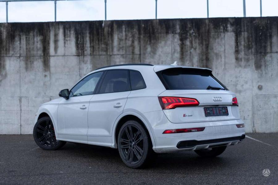 Balts Audi SQ5 2020 Viļņa, ar dzinēja tilpumu 3.00 L un nobraukumu 135 tūkst. km par 26999 €, foto 8 vietnē AUTOMOTO.COM.LV
