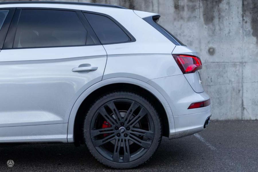 Balts Audi SQ5 2020 Viļņa, ar dzinēja tilpumu 3.00 L un nobraukumu 135 tūkst. km par 26999 €, foto 11 vietnē AUTOMOTO.COM.LV