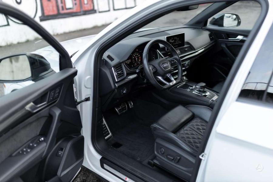 Balts Audi SQ5 2020 Viļņa, ar dzinēja tilpumu 3.00 L un nobraukumu 135 tūkst. km par 26999 €, foto 18 vietnē AUTOMOTO.COM.LV
