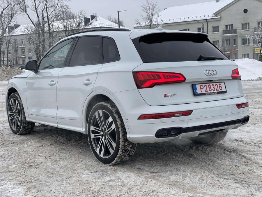 White Audi SQ5 2020 in Kaunas, with an engine capacity of 3.00 L and mileage of 99 thousand km for 34500 €, photo 5 on AUTOMOTO.COM.LV