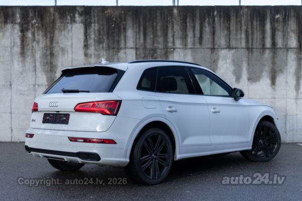 Balts Audi SQ5 2020 Rīga, ar dzinēja tilpumu 3.00 L un nobraukumu 135 tūkst. km par 27000 €, foto 5 vietnē AUTOMOTO.COM.LV