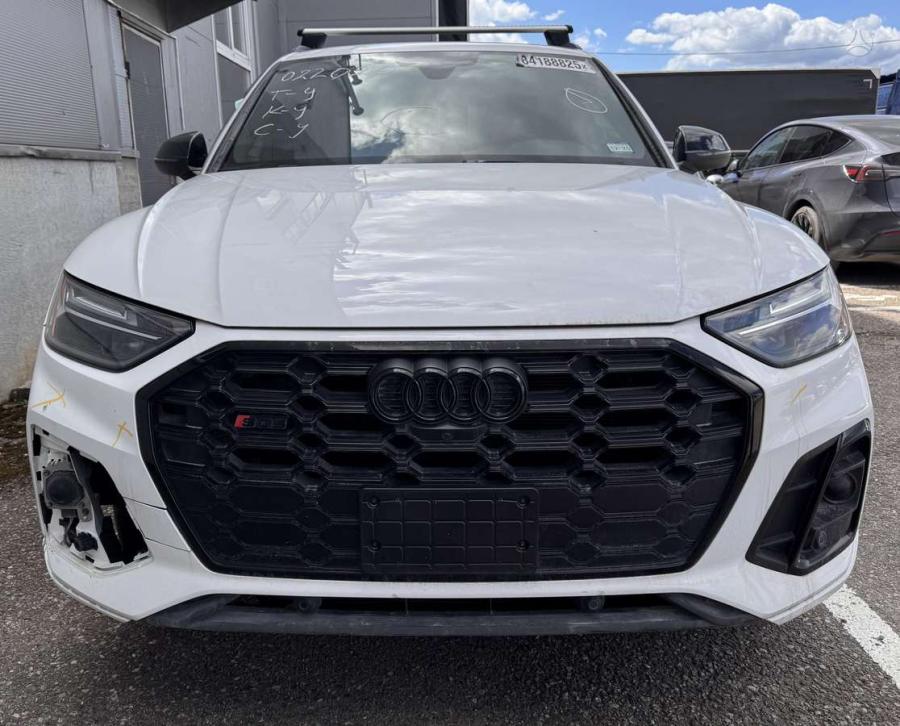 White Audi SQ5 2024 in Kaunas, with an engine capacity of 0.00 L and mileage of 46 thousand km for 25900 €, photo 3 on AUTOMOTO.COM.LV