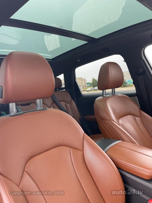 Melns Audi SQ7 2016 Tallina, ar dzinēja tilpumu 4.00 L un nobraukumu 297 tūkst. km par 25900 €, foto 8 vietnē AUTOMOTO.COM.LV