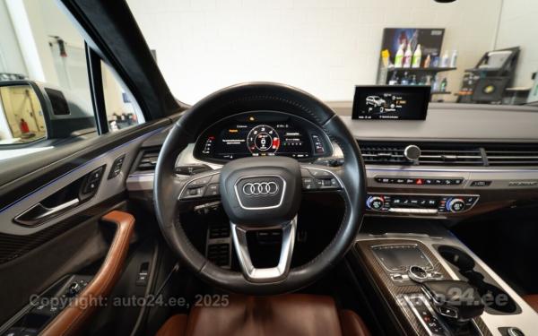 Black Audi SQ7 2017 in Tallinn, with an engine capacity of 4.00 L and mileage of 152 thousand km for 39990 €, photo 11 on AUTOMOTO.COM.LV