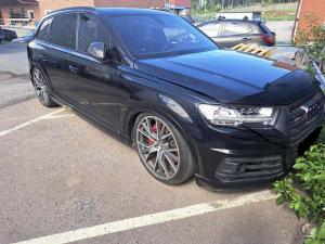 Melns Audi SQ7 2017 Kretinga, ar dzinēja tilpumu 3.96 L un nobraukumu 156 tūkst. km par 24500 €, foto  vietnē AUTOMOTO.COM.LV