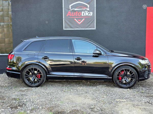 Black Audi SQ7 2017 in Siauliai, with an engine capacity of 3.96 L and mileage of 320 thousand km for 25500 €, photo 5 on AUTOMOTO.COM.LV