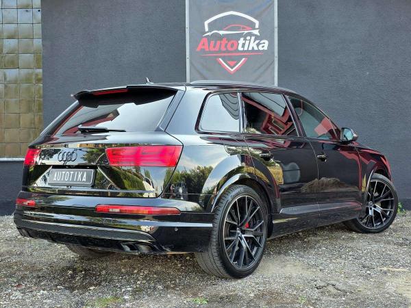 Black Audi SQ7 2017 in Siauliai, with an engine capacity of 3.96 L and mileage of 320 thousand km for 25500 €, photo 6 on AUTOMOTO.COM.LV