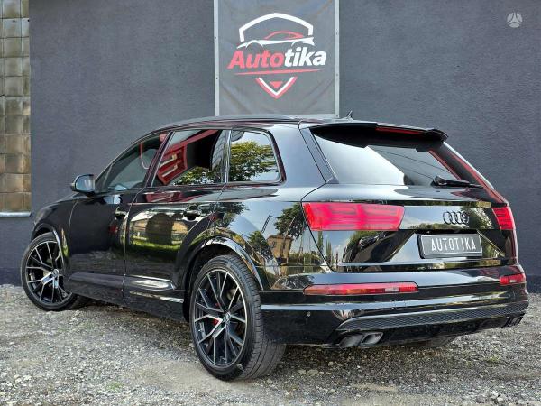 Black Audi SQ7 2017 in Siauliai, with an engine capacity of 3.96 L and mileage of 320 thousand km for 25500 €, photo 8 on AUTOMOTO.COM.LV