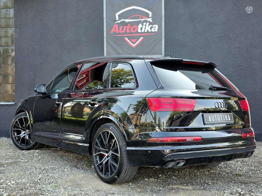 Black Audi SQ7 2017 in Siauliai, with an engine capacity of 3.96 L and mileage of 320 thousand km for 25500 €, photo 8 on AUTOMOTO.COM.LV