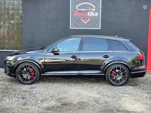 Black Audi SQ7 2017 in Siauliai, with an engine capacity of 3.96 L and mileage of 320 thousand km for 25500 €, photo 9 on AUTOMOTO.COM.LV