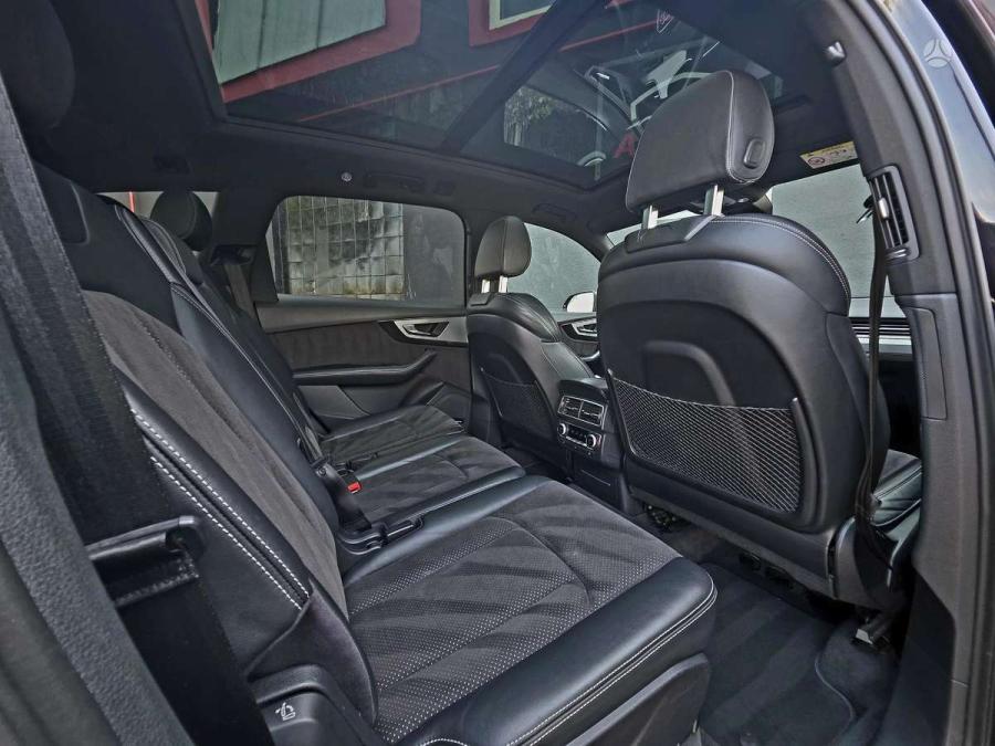 Black Audi SQ7 2017 in Siauliai, with an engine capacity of 3.96 L and mileage of 320 thousand km for 25500 €, photo 25 on AUTOMOTO.COM.LV