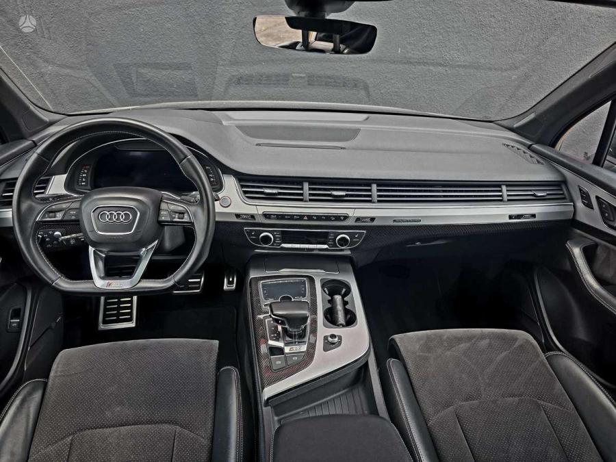 Black Audi SQ7 2017 in Siauliai, with an engine capacity of 3.96 L and mileage of 320 thousand km for 25500 €, photo 26 on AUTOMOTO.COM.LV