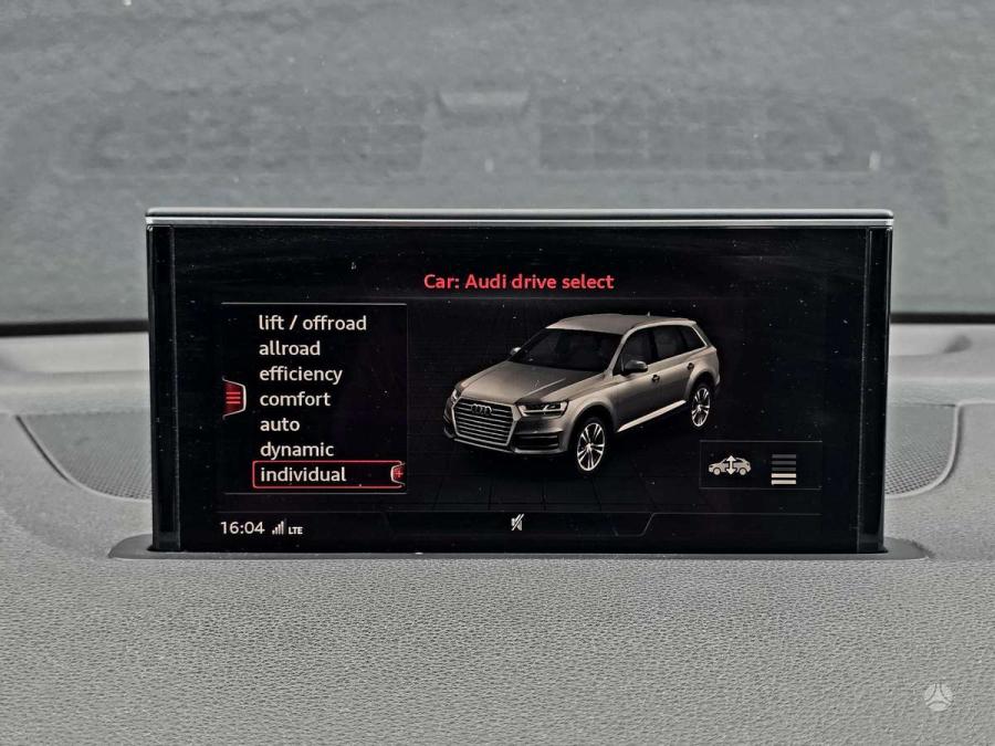 Black Audi SQ7 2017 in Siauliai, with an engine capacity of 3.96 L and mileage of 320 thousand km for 25500 €, photo 37 on AUTOMOTO.COM.LV