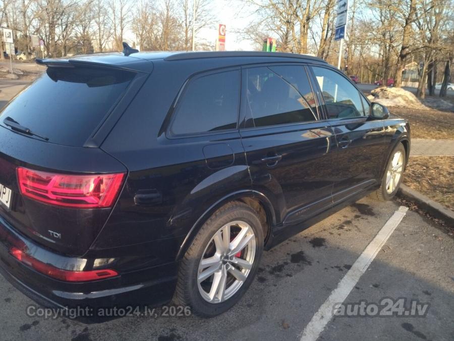 Melns Audi SQ7 2017 Tallina, ar dzinēja tilpumu 4.00 L un nobraukumu 350 tūkst. km par 20000 €, foto 3 vietnē AUTOMOTO.COM.LV