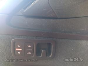 Melns Audi SQ7 2017 Tallina, ar dzinēja tilpumu 4.00 L un nobraukumu 350 tūkst. km par 20000 €, foto 6 vietnē AUTOMOTO.COM.LV